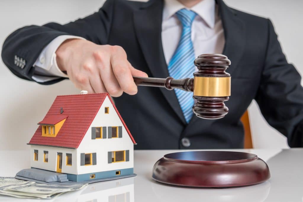 Selling At Online Auctions: 6 Tips For Beginners - Tweak Your Biz