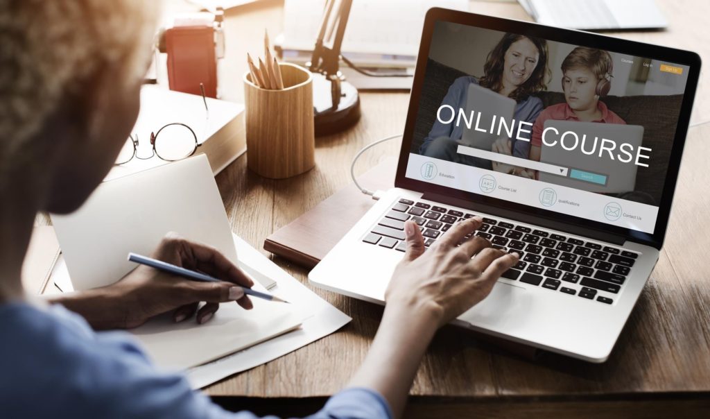 6 Amazingly Simple Ways to Market Your Online Course - Tweak Your Biz
